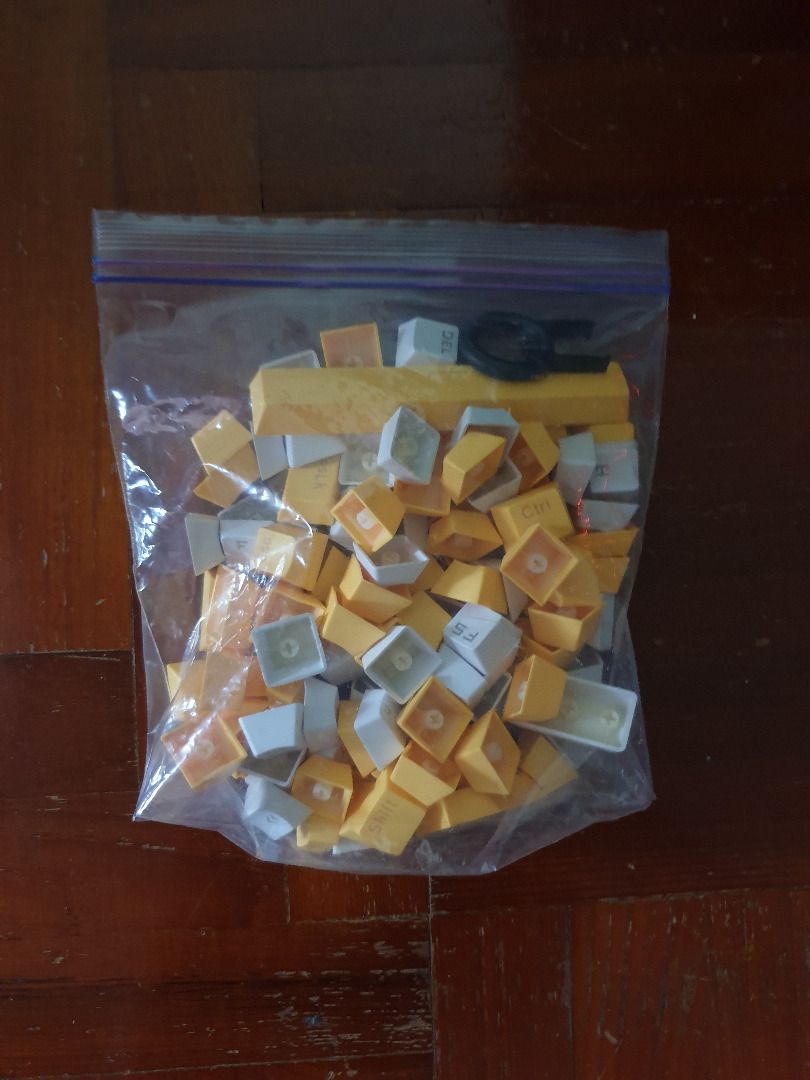 Armaggedddon MKA-3C (fitted with gateron brown switches) + FREE keycaps ...