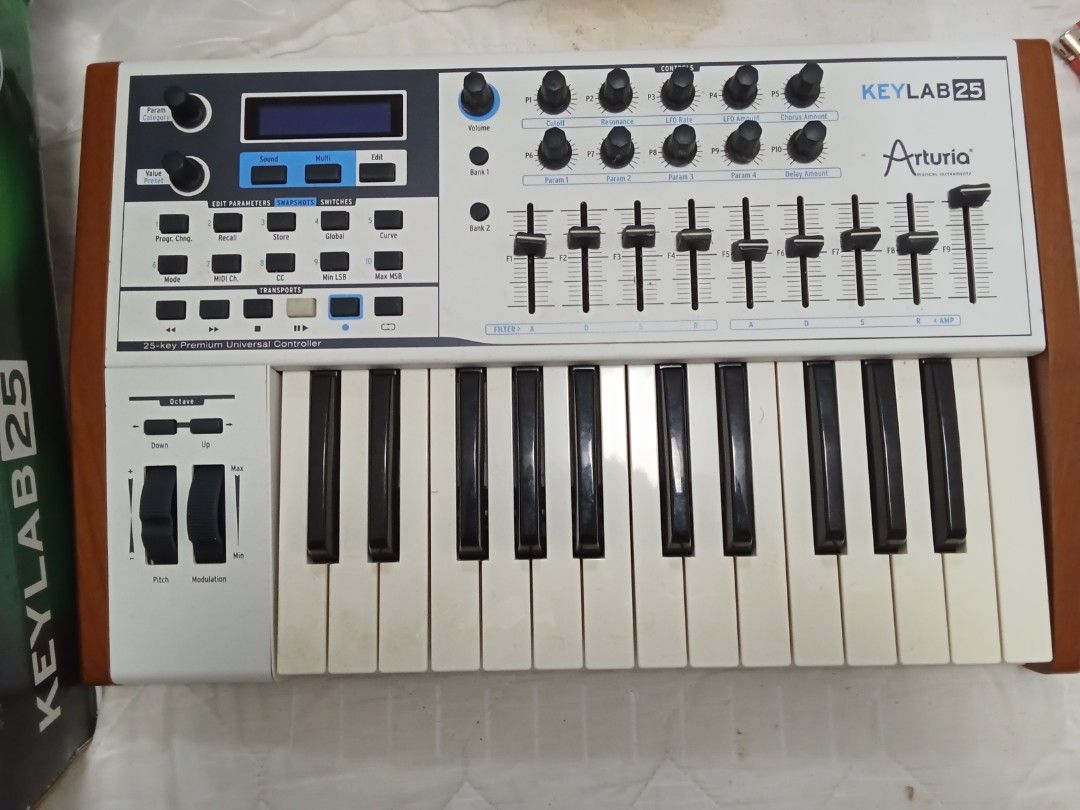 Arturia Keylab 25, Hobbies & Toys, Music & Media, Musical Instruments ...