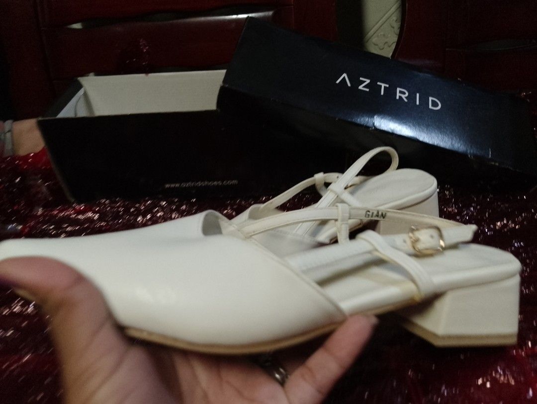 AZTRID - Gian, Women's Fashion, Footwear, Flats & Sandals on Carousell