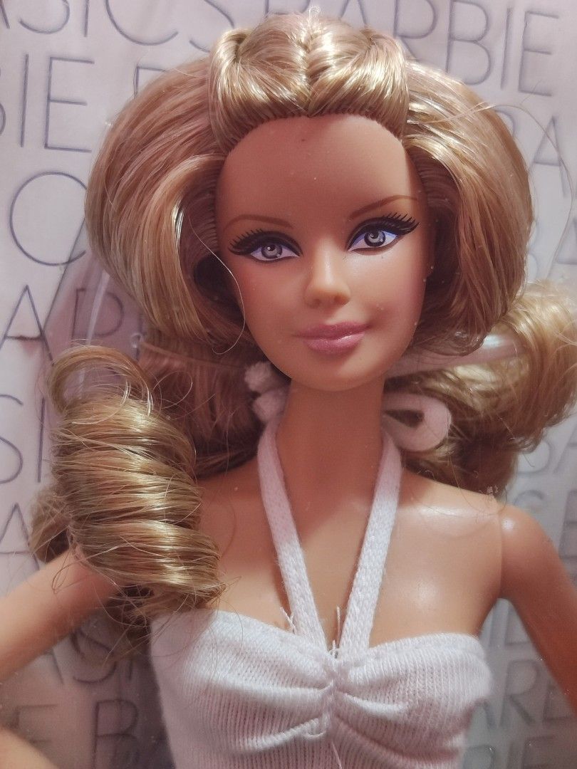 Barbie Basics Model No. 01 Collection 002 (NRFB), Hobbies & Toys, Toys ...