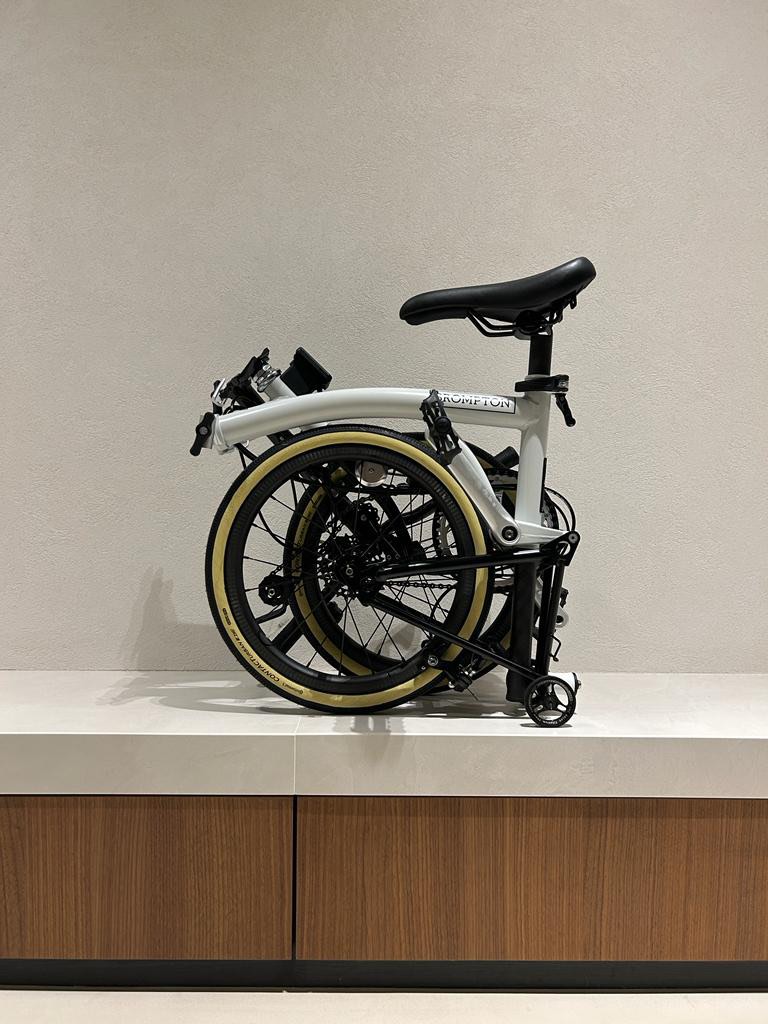 Brompton Fully Mod A Line 2023 Matt white, Sports Equipment, Bicycles ...