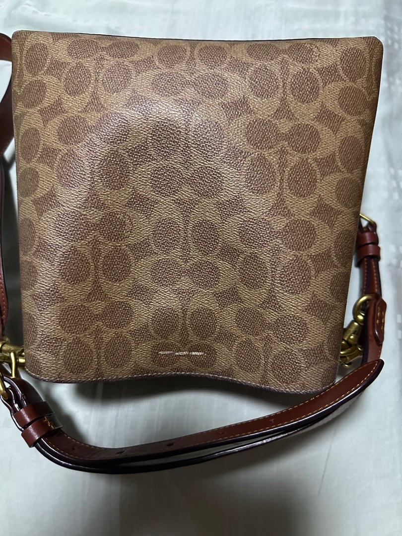 Coach Sling Bag, Women's Fashion, Bags & Wallets, Cross-body Bags on ...