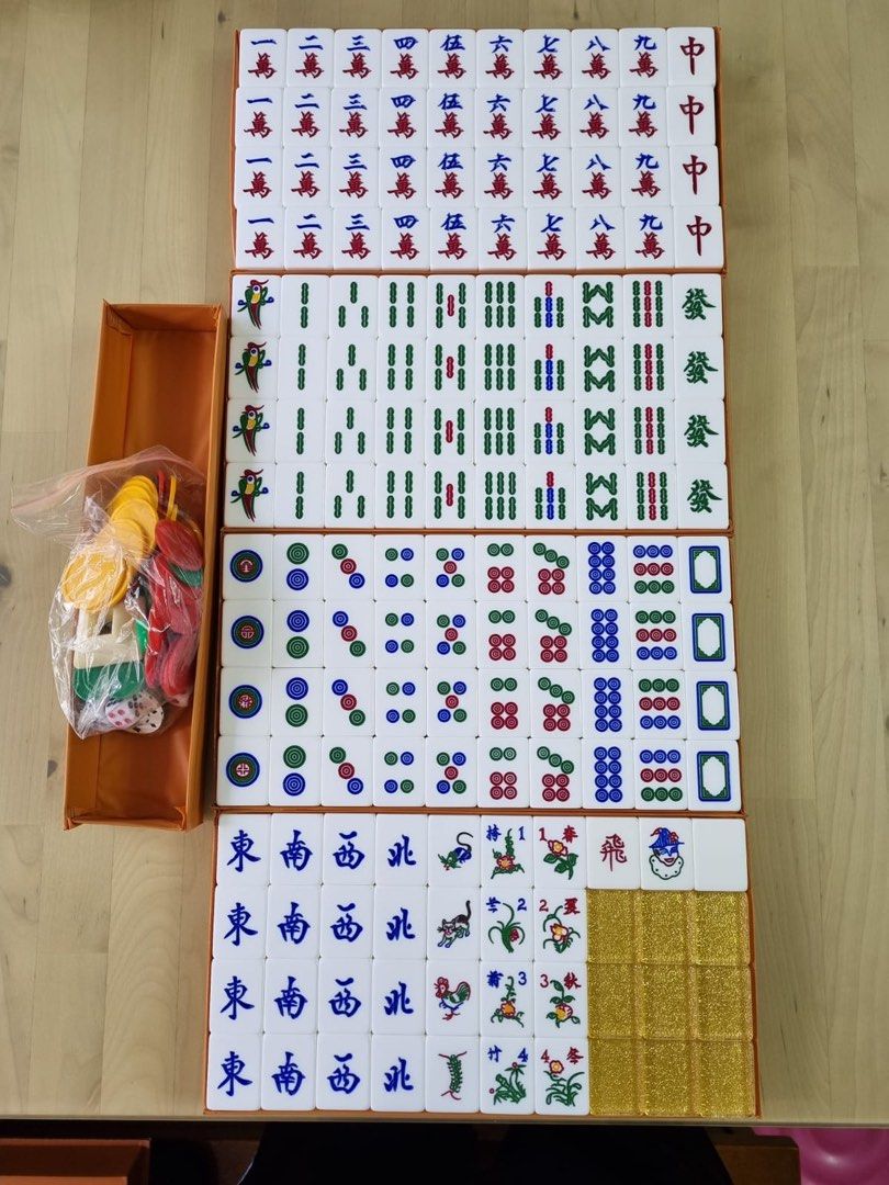 Complete mahjong set with box, Hobbies & Toys, Toys & Games on Carousell