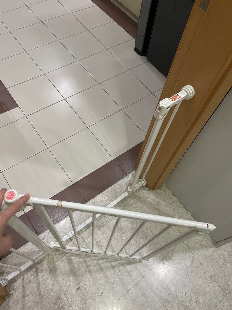 Demby Safety Gate Extensions (2 ways opening), Babies & Kids, Baby ...