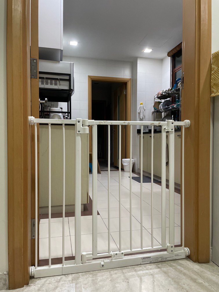 Demby Safety Gate Extensions (2 ways opening), Babies & Kids, Baby ...