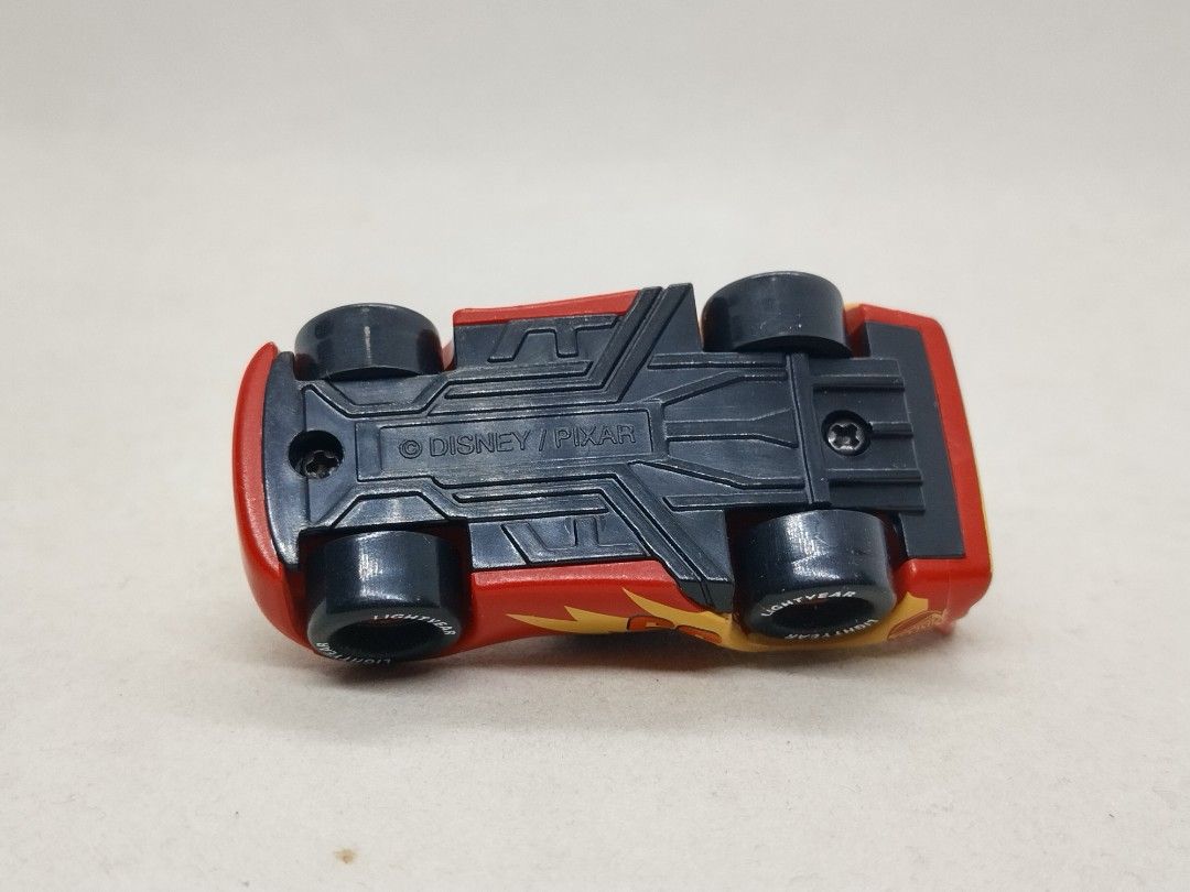 Disney Pixar - Cars - Lightning McQueen Miniatures Car, Hobbies & Toys ...