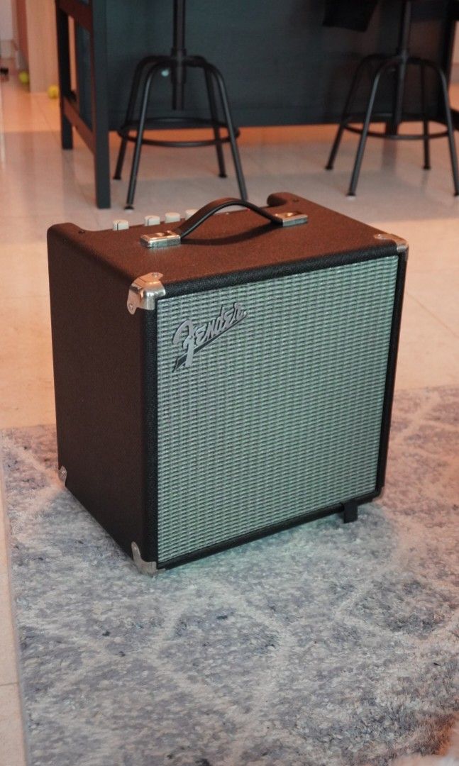 Fender Base Combo Amplifier (U.P. $200), Hobbies & Toys, Music & Media ...