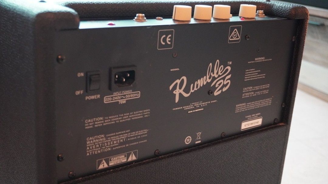 Fender Base Combo Amplifier (U.P. $200), Hobbies & Toys, Music & Media ...