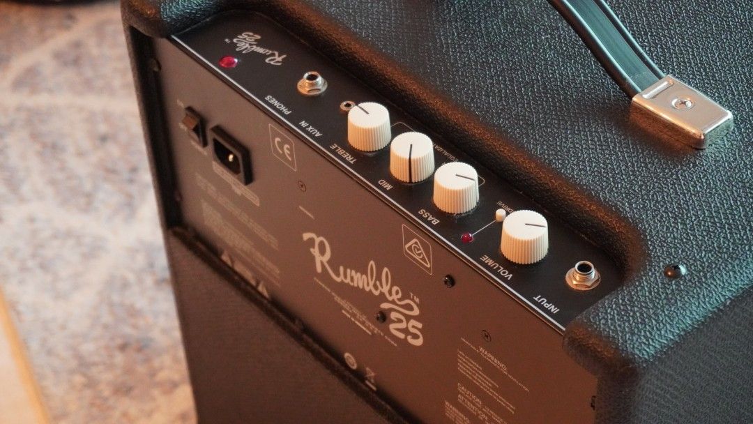 Fender Base Combo Amplifier (U.P. $200), Hobbies & Toys, Music & Media ...