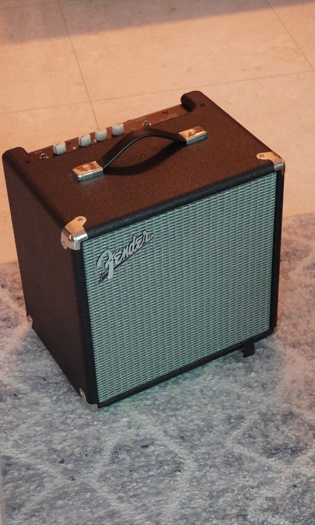 Fender Base Combo Amplifier (U.P. $200), Hobbies & Toys, Music & Media ...