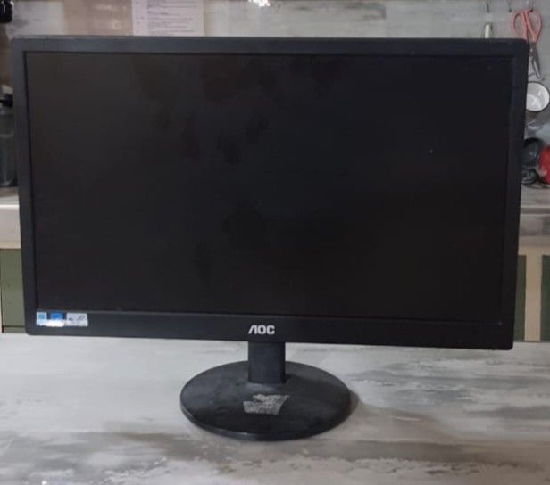 FOR SALE! Used AOC Computer Monitor 16 inches No issues RS ...