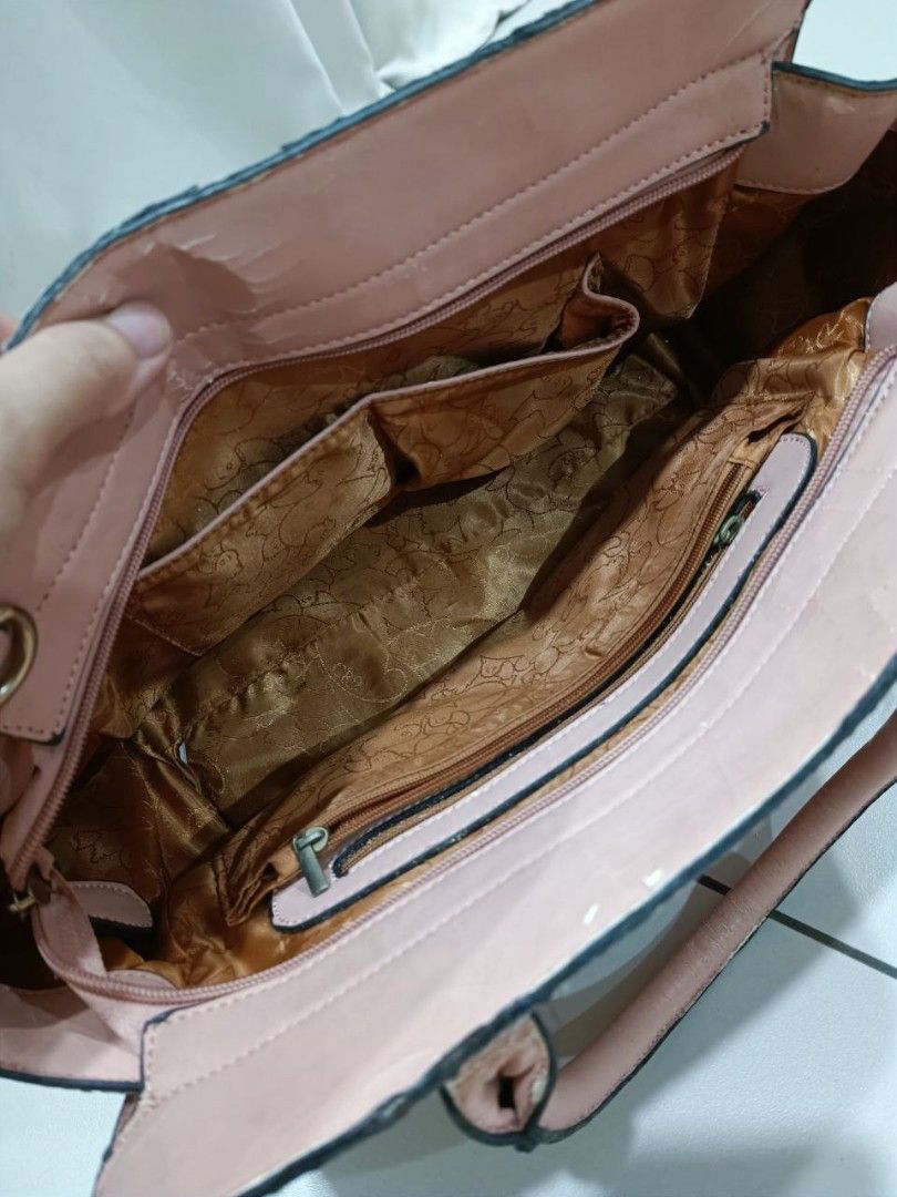 Handbag Carlo Rino, Luxury, Bags & Wallets on Carousell