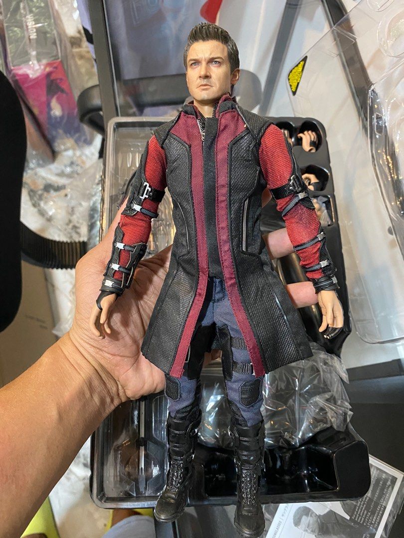 Hot toys HAWKEYE aou, Hobbies & Toys, Toys & Games on Carousell