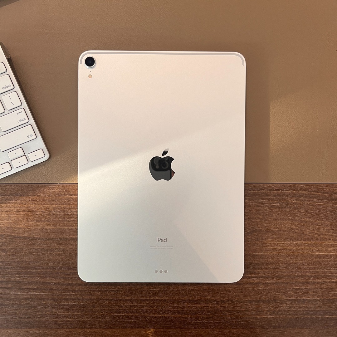 iPad Pro 11” 2018 (1st Gen Model) 512GB Silver Wifi, Mobile Phones ...
