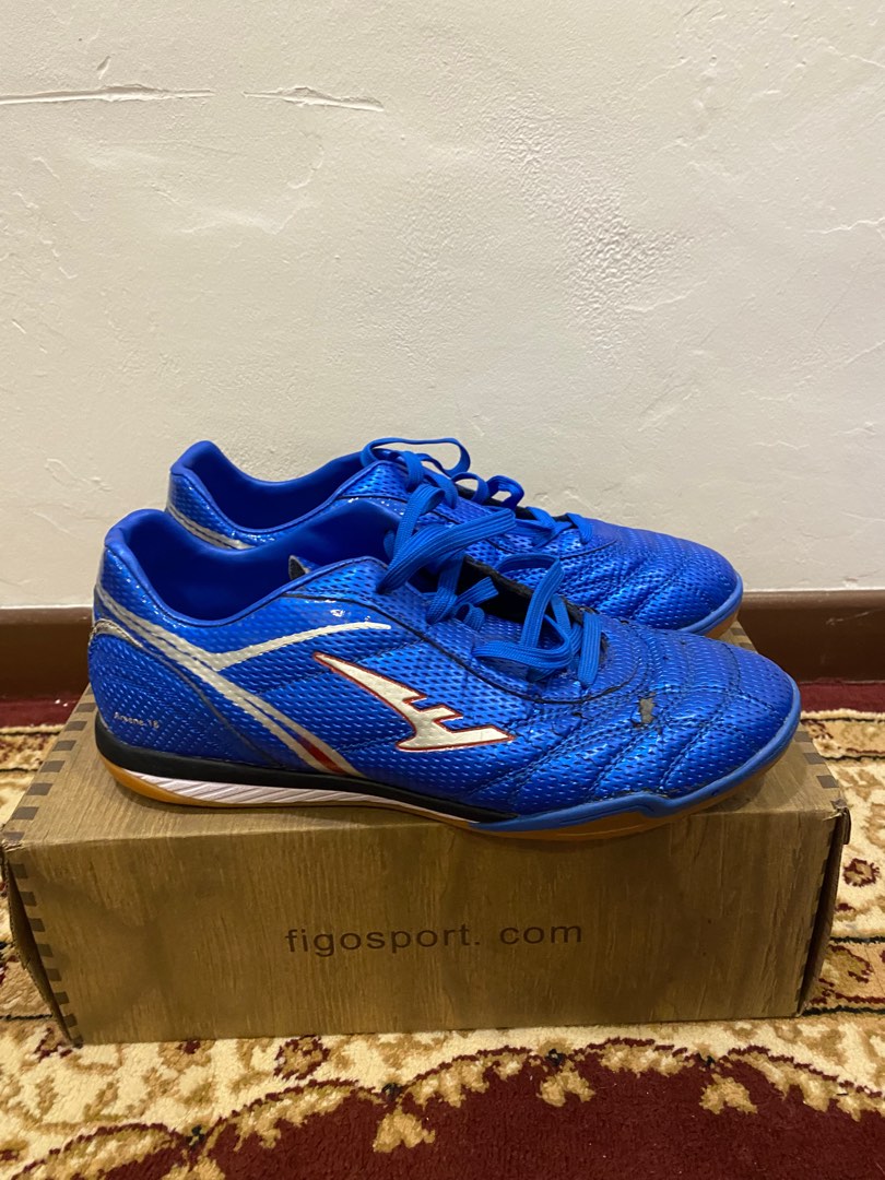 Kasut Futsal Figos, Sports Equipment, Sports & Games, Racket & Ball ...