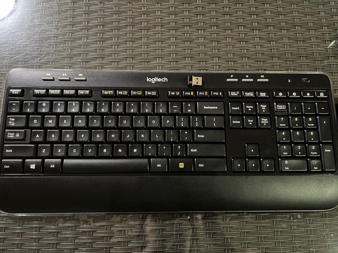 Logitech Mk520 Wireless Keyboard And Mouse Computers And Tech Parts And Accessories Computer