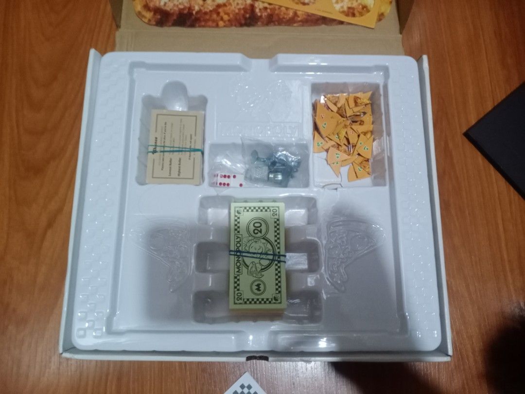 MONOPOLY PIZZA GAME, Hobbies & Toys, Toys & Games on Carousell