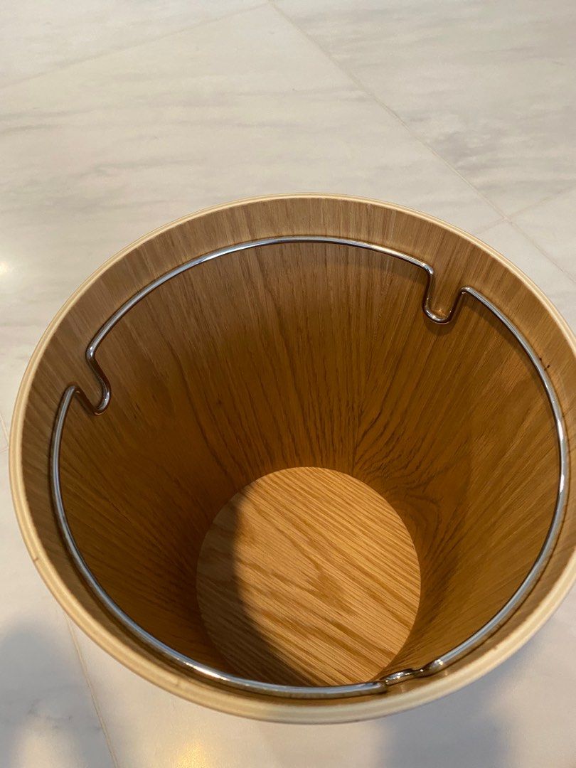 MUJI DUST BIN WITH WIRE FRAME Oak veneer / round, Furniture & Home ...