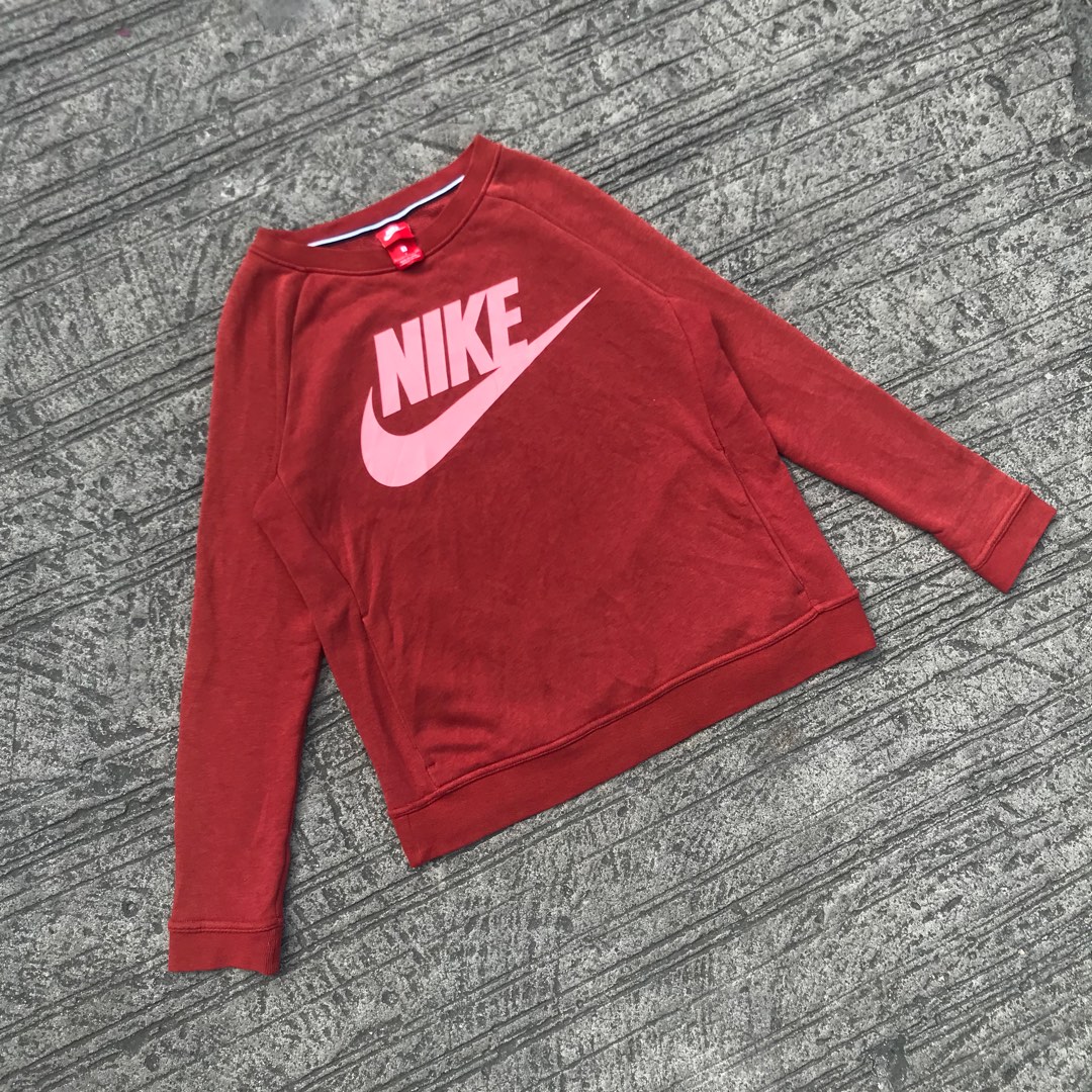 nike red tag, Women's Fashion, Tops, Longsleeves on Carousell