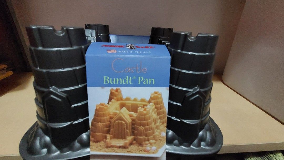 NORDIC#CAST ALUM CASTLE BUNDT PAN, Furniture & Home Living, Kitchenware ...