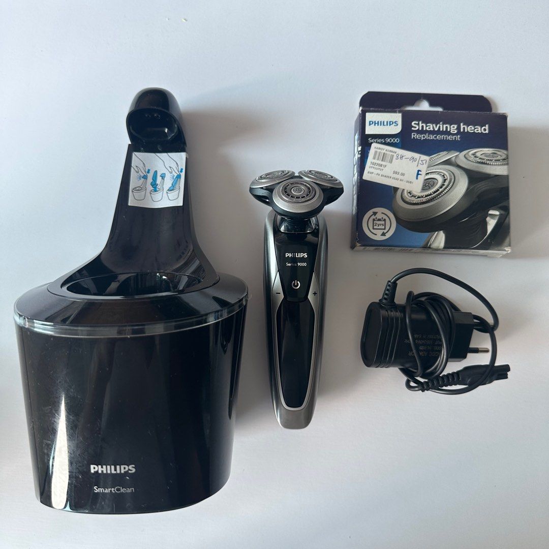 Philips 9000 shaver, Beauty & Personal Care, Men's Grooming on Carousell
