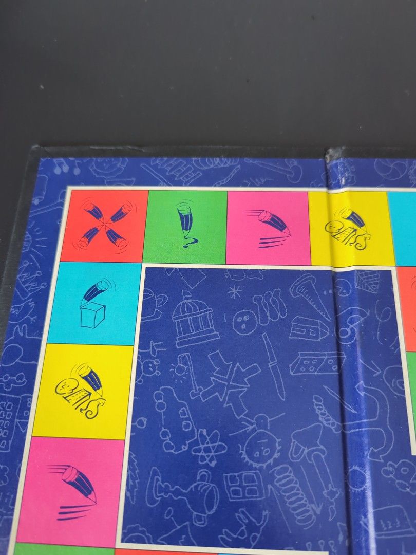 Pictionary (without box!), Hobbies & Toys, Toys & Games on Carousell