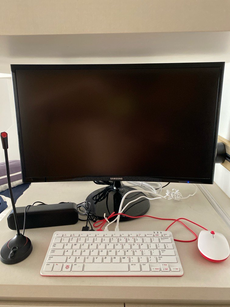 Raspberry Pi 400, Computers & Tech, Desktops on Carousell
