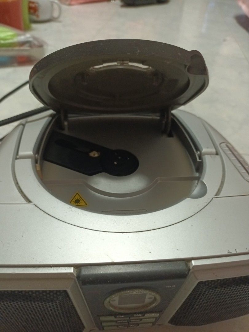 Retro vintage CD player, Audio, Portable Music Players on Carousell