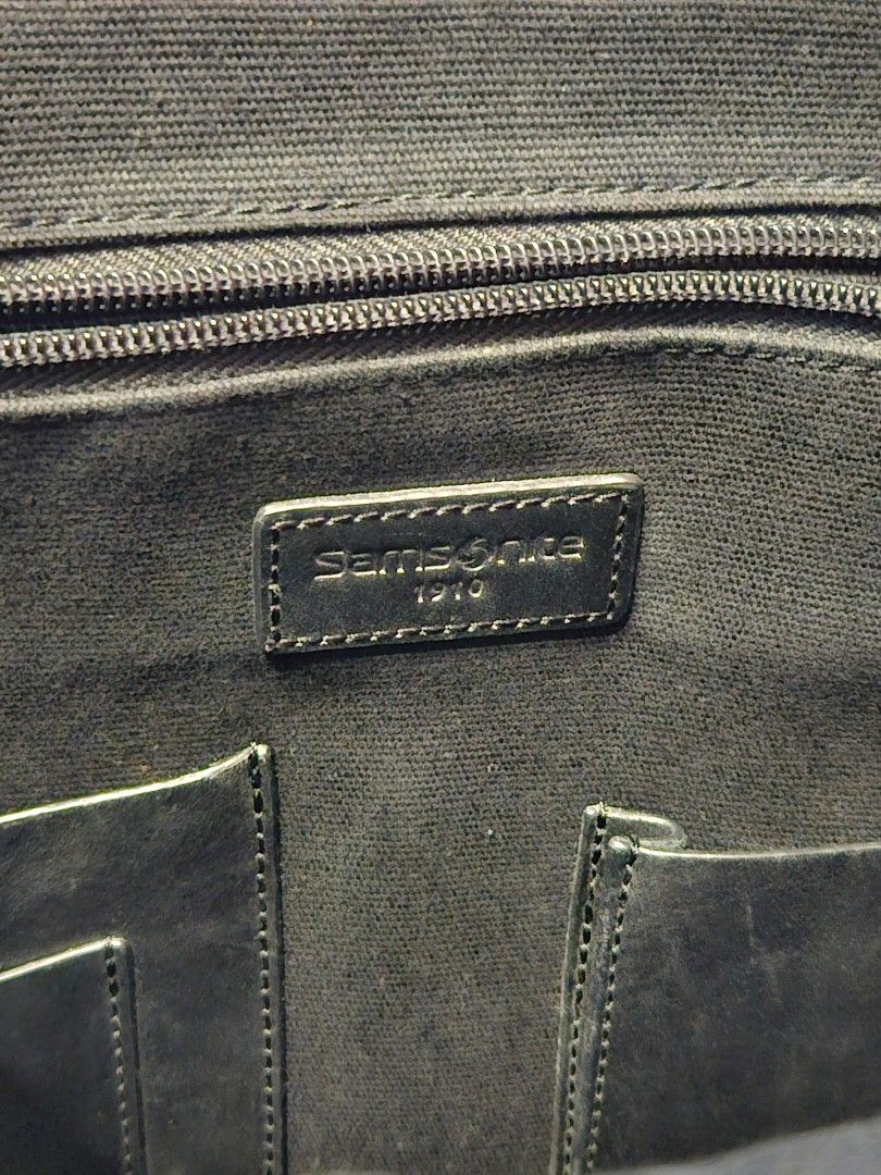 Samsonite leather backpack, Men's Fashion, Bags, Backpacks on Carousell