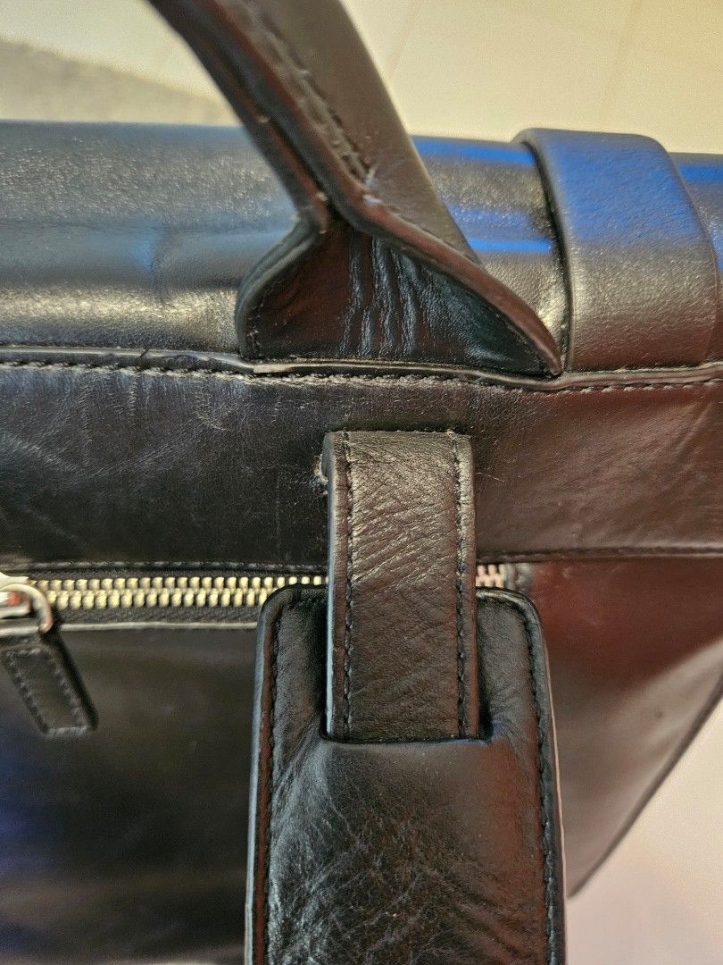 Samsonite leather backpack, Men's Fashion, Bags, Backpacks on Carousell