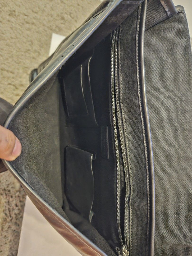 Samsonite leather backpack, Men's Fashion, Bags, Backpacks on Carousell
