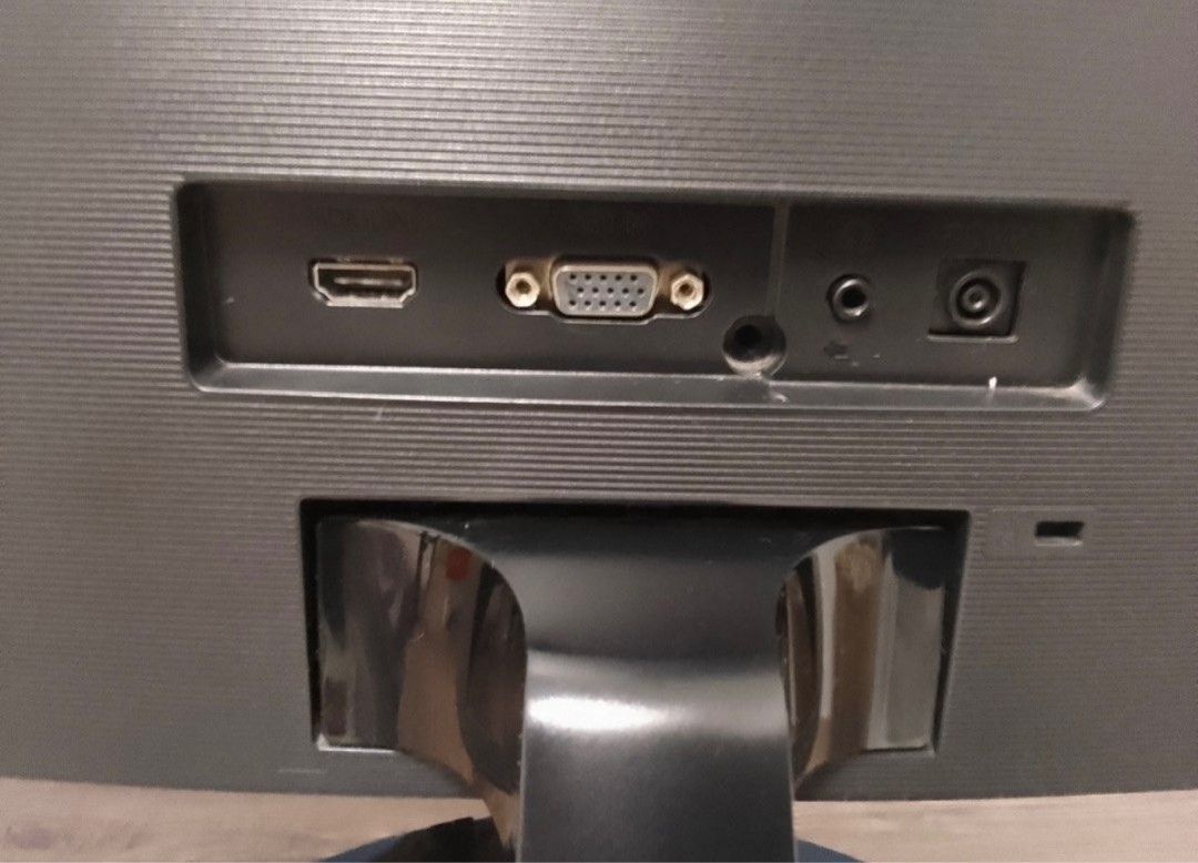 Samsung curved monitor CF390, Computers & Tech, Desktops on Carousell