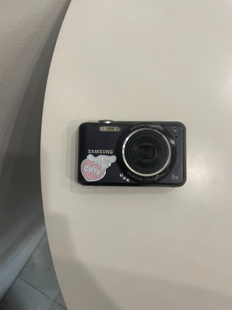Samsung ES70 Digital Camera, Photography, Cameras on Carousell