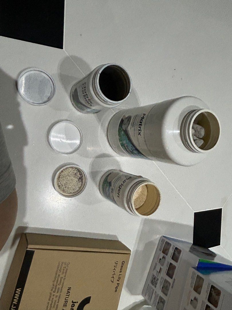 Seachem matrix, matrix carbon, purigen, Pet Supplies, Homes & Other Pet ...