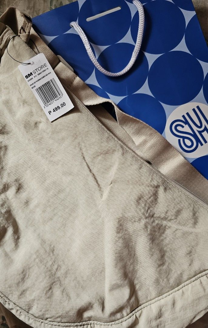 SM dumpling bag beige, Women's Fashion, Bags & Wallets, Cross-body Bags ...