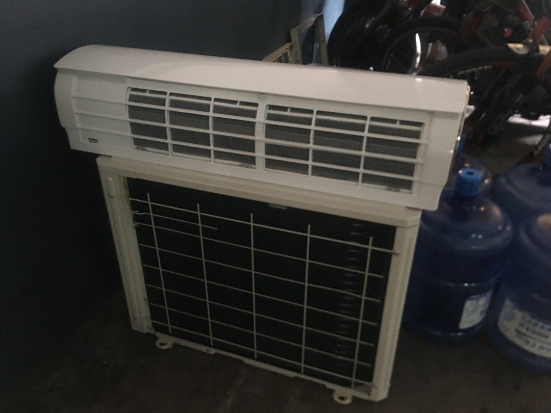 Split type aircon 8 months old kolin primus gold with receipt, TV ...