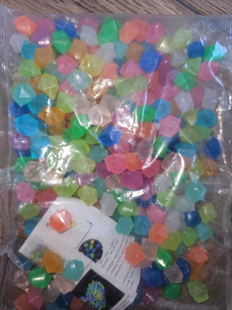 Star pebbles, Pet Supplies, Homes & Other Pet Accessories on Carousell