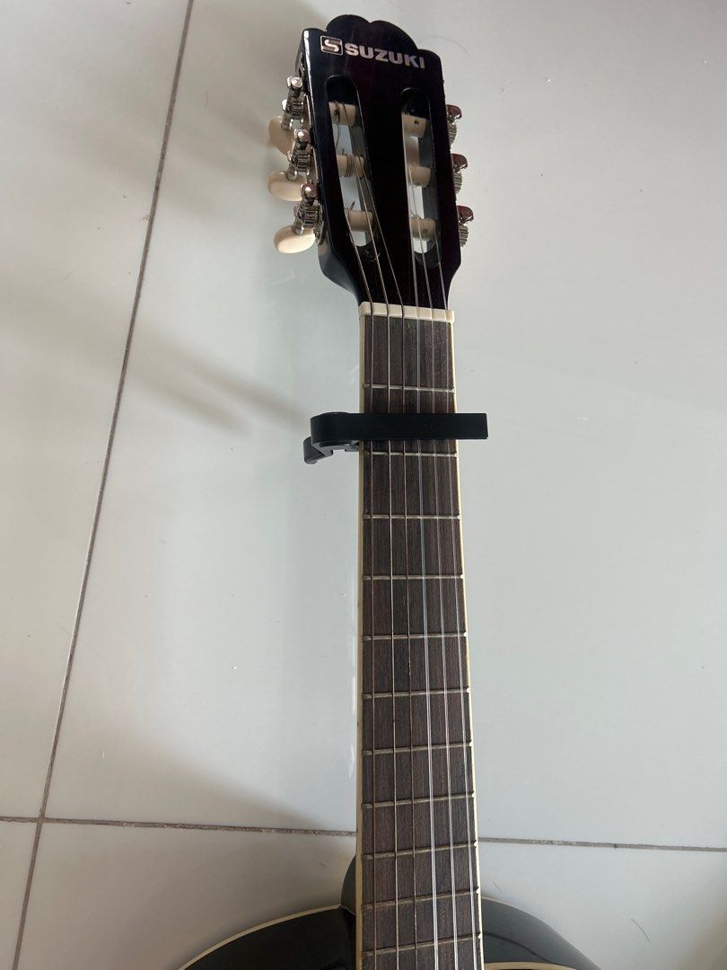 Suzuki (medium) classical guitar (size:3/4), Hobbies & Toys, Music ...