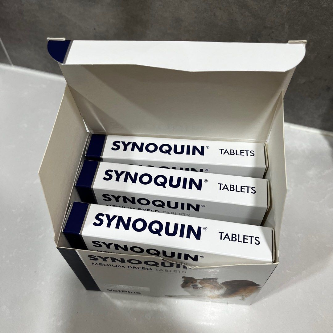 Synoquin medium breed, 寵物用品, 寵物食品 - Carousell
