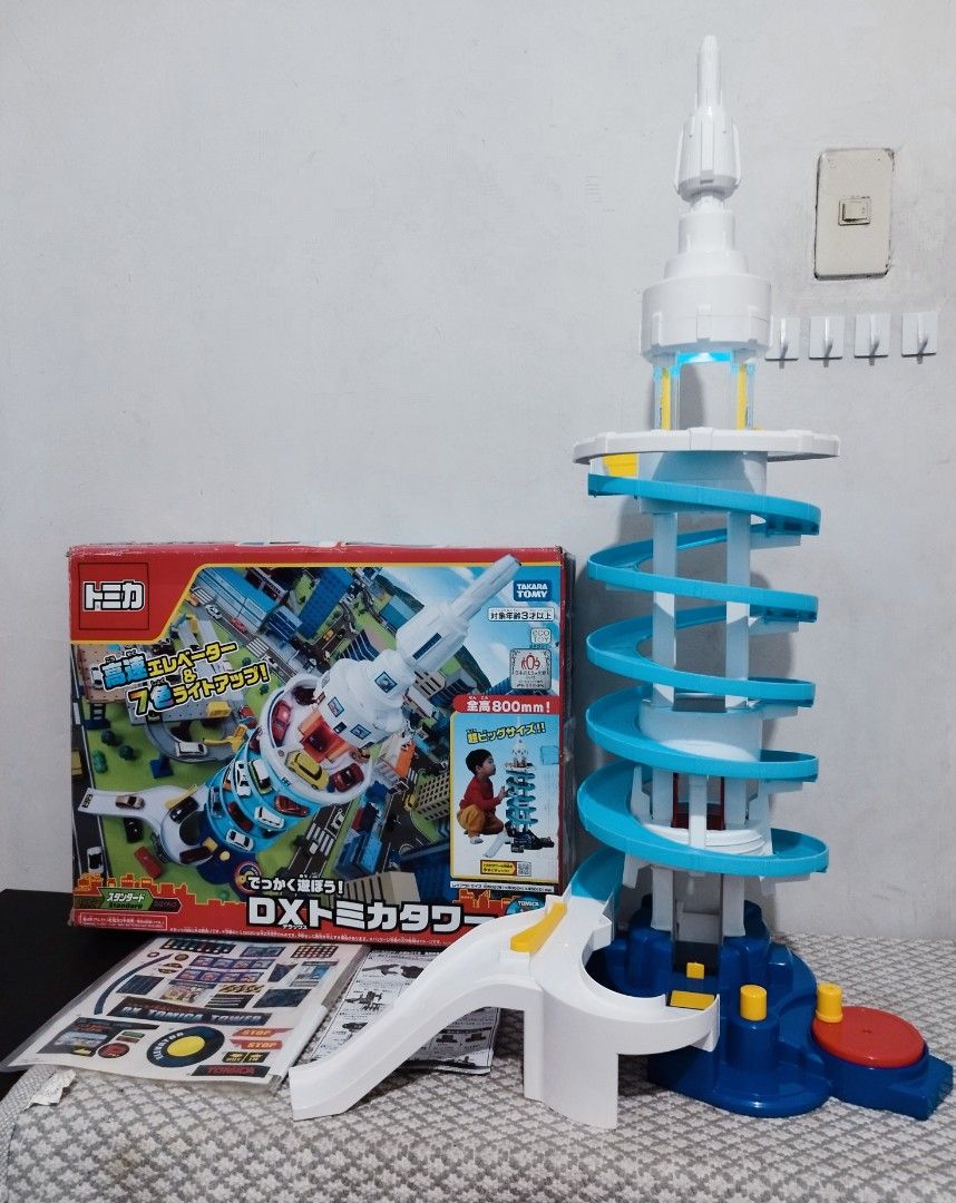 Takara Tomy Tomica DX Big Tower Battery Operated with Manual (Good as new), Hobbies & Toys, Toys ...