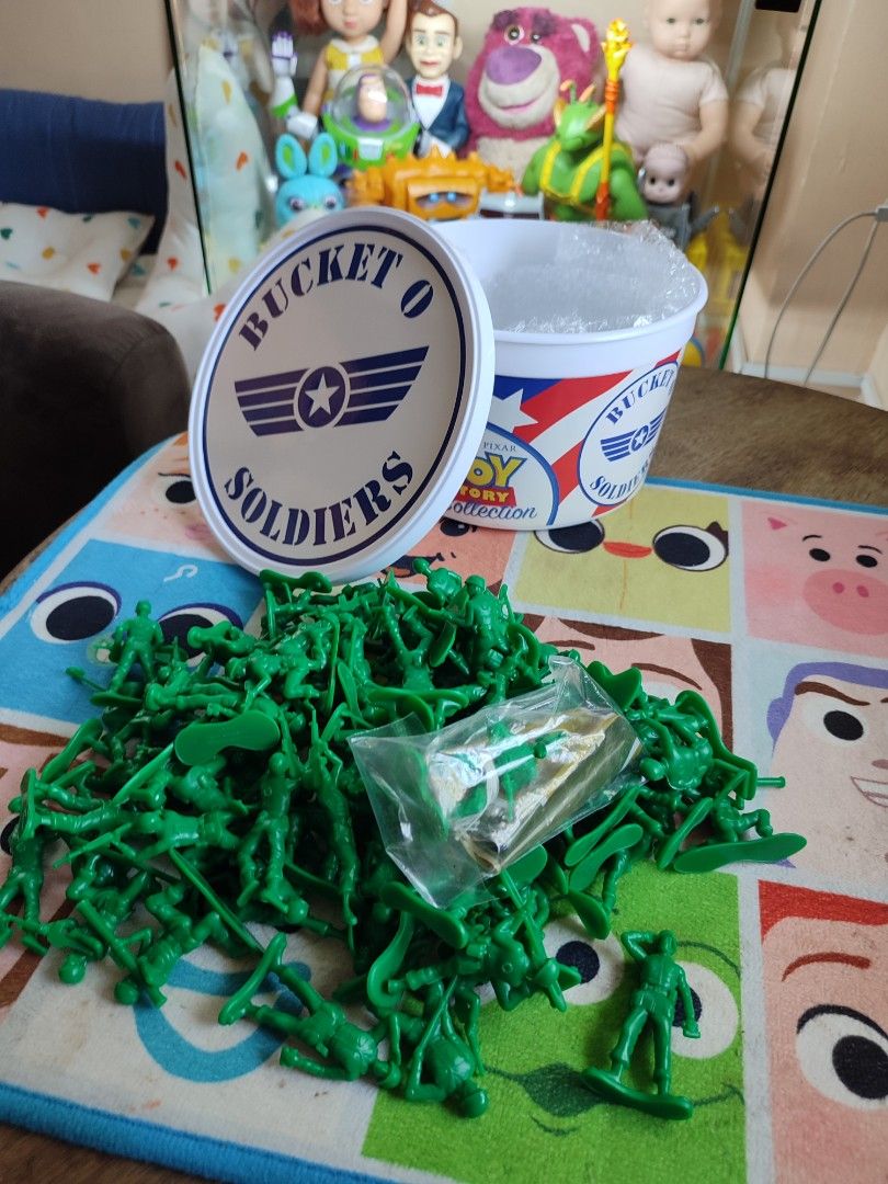 Toy Story Bucket o Soldiers, Twitch, Mr pricklepants, Hobbies & Toys ...