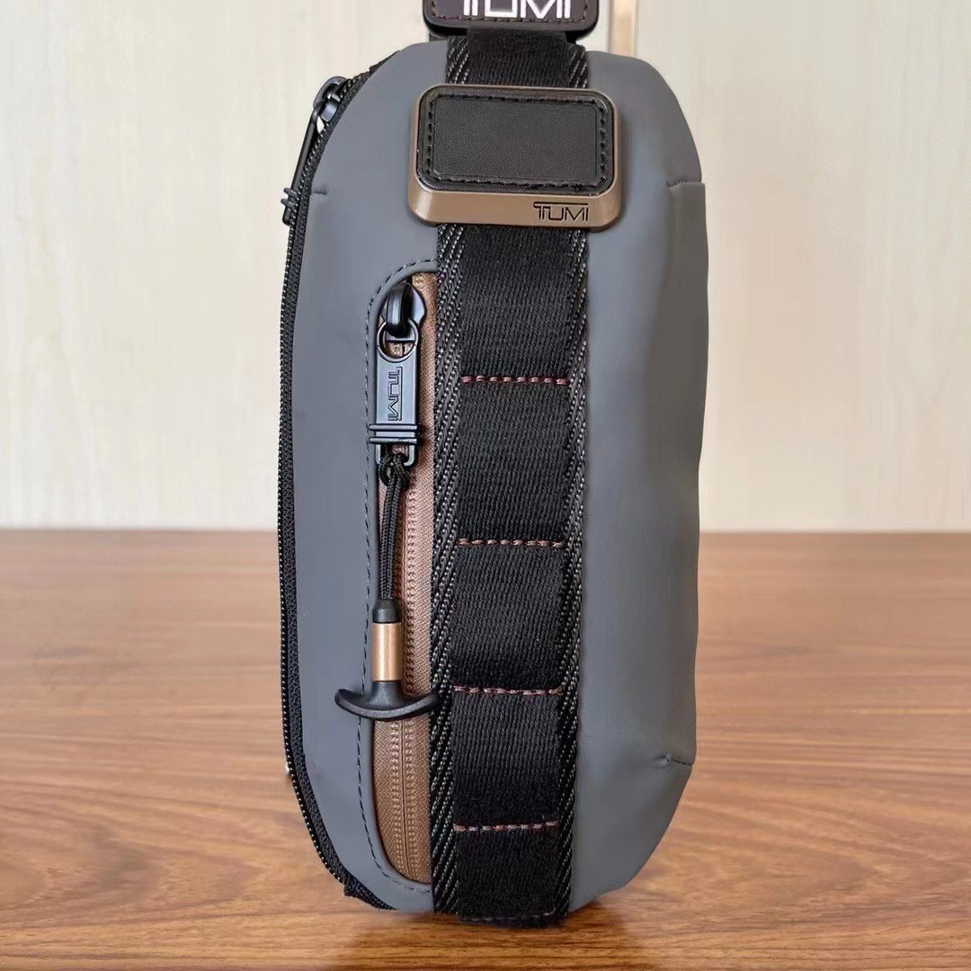 Tumi Alpha Bravo Base Sling, Men's Fashion, Bags, Sling Bags on Carousell