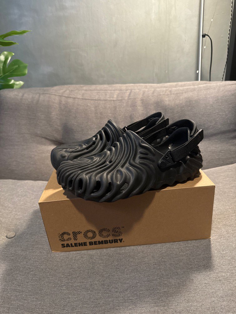 [US10] Crocs Salahe Banbury pollex Clogs black, Men's Fashion, Footwear ...