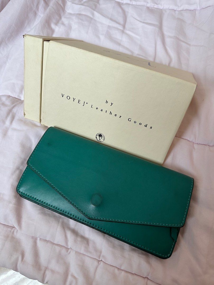 VIEL BY VOYEJ WALLET, Fesyen Wanita, Tas & Dompet di Carousell