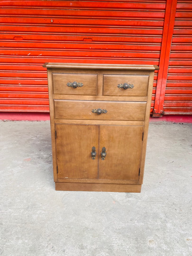 VINTAGE SOLID WOOD MINI CABINET 3 DRAWERS 2 DOORS IN GOOD CONDITION ...