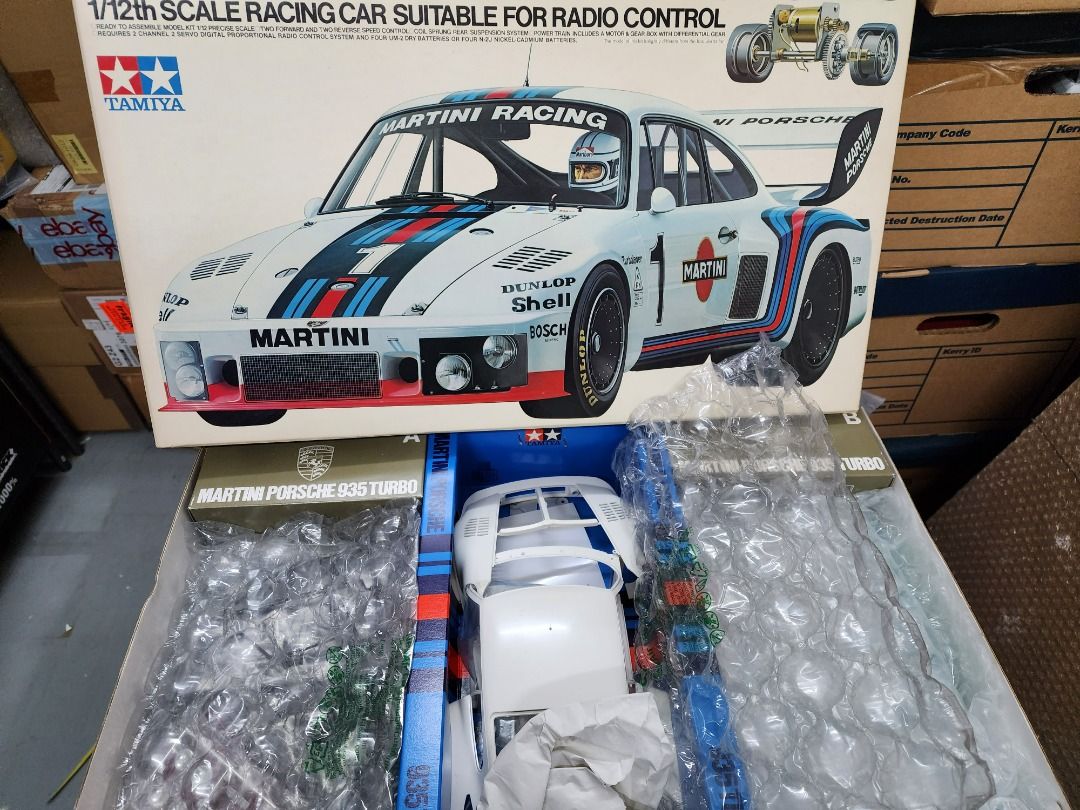 (1) Vintage Tamiya kit of Tamiya Porsche 935 Turbo (Open for taking photo; unasembled), 興趣及遊戲 ...