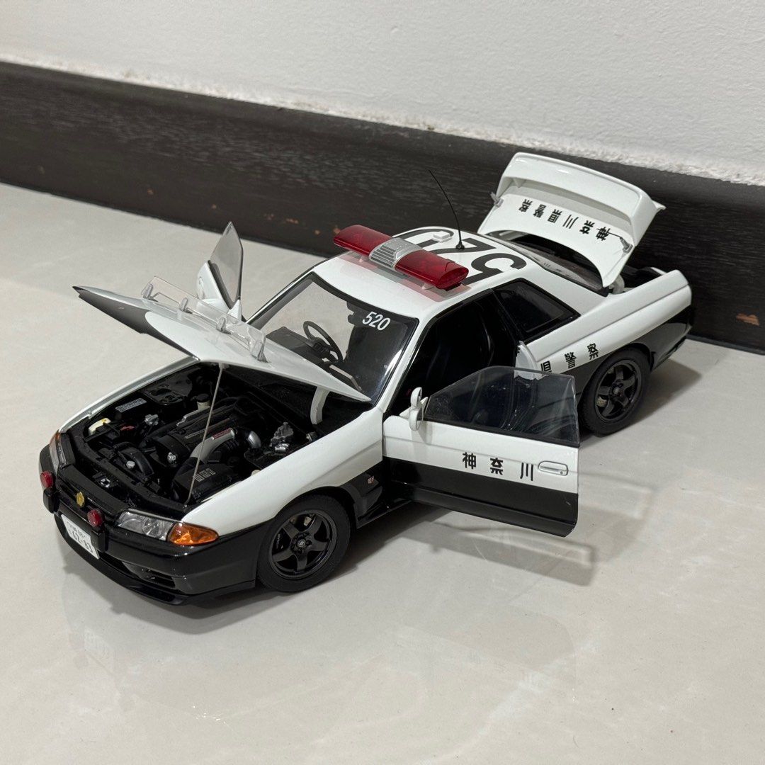 1:18 AutoArt Nissan Skyline GT-R R32 Kanagawa Police Car, Hobbies ...