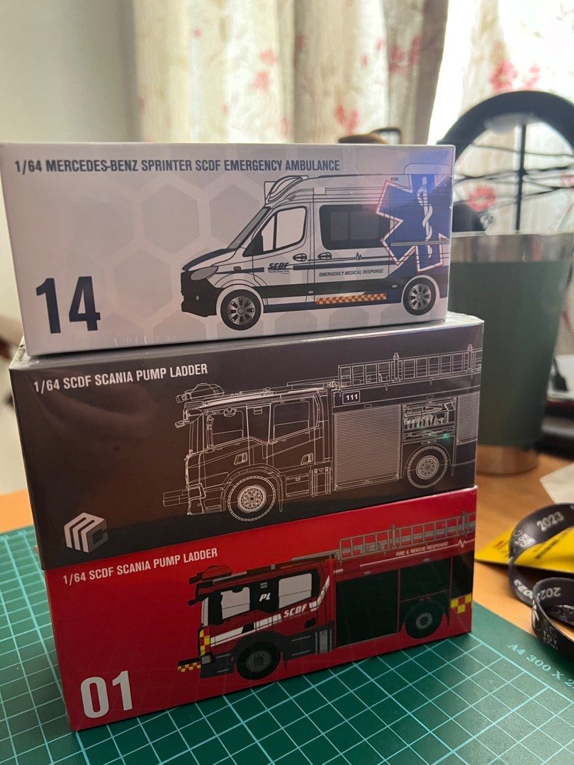 1/64 SCDF Scania Pump Ladder & Mercedes Benz Sprinter Ambulance ...