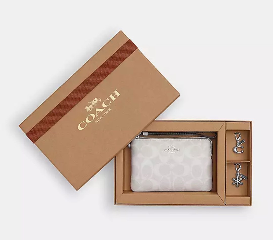 Boxed Corner Zip Wristlet In Signature Canvas, Women's Fashion, Bags ...