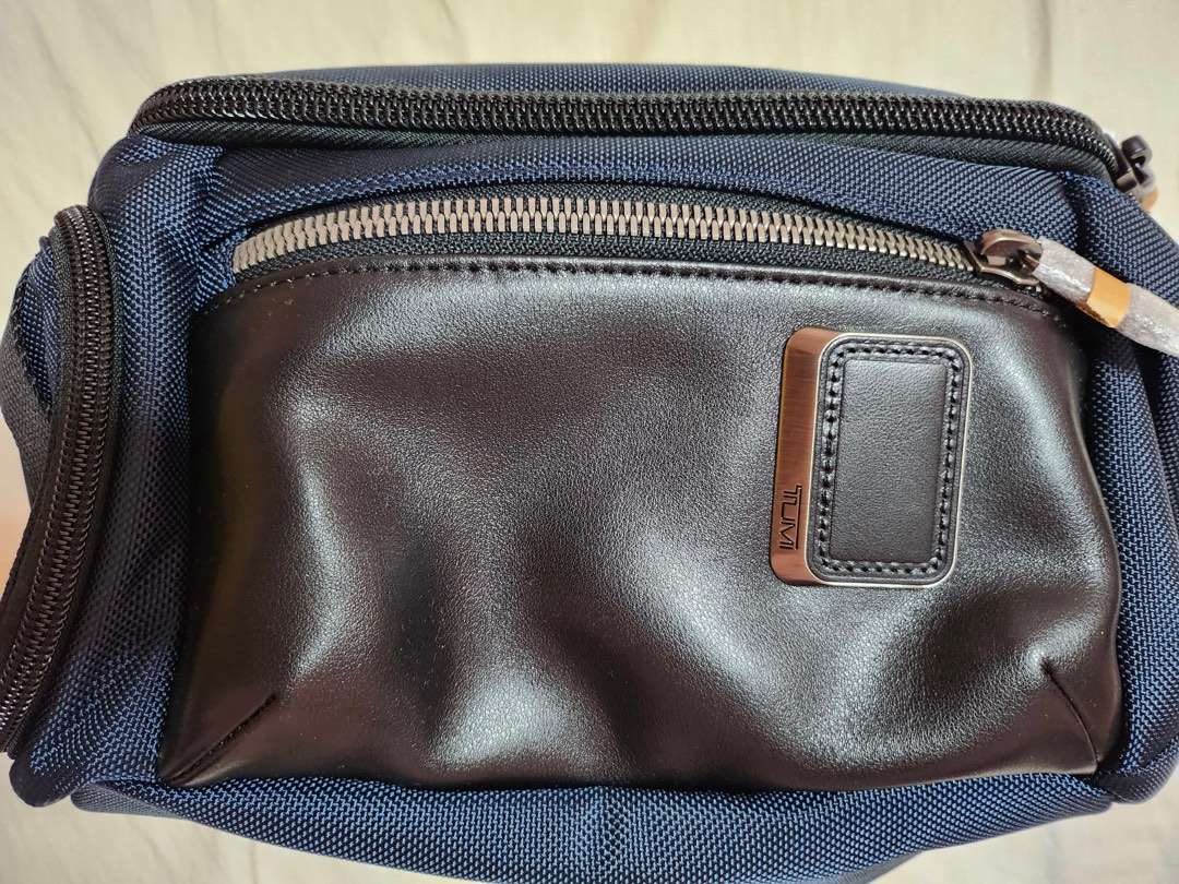 Brand new Tumi bump bag, Men's Fashion, Bags, Sling Bags on Carousell